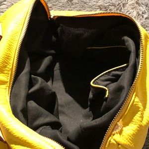 Shoe Dazzle | Bags | Beautiful Yellow Spring Purse | Poshmark